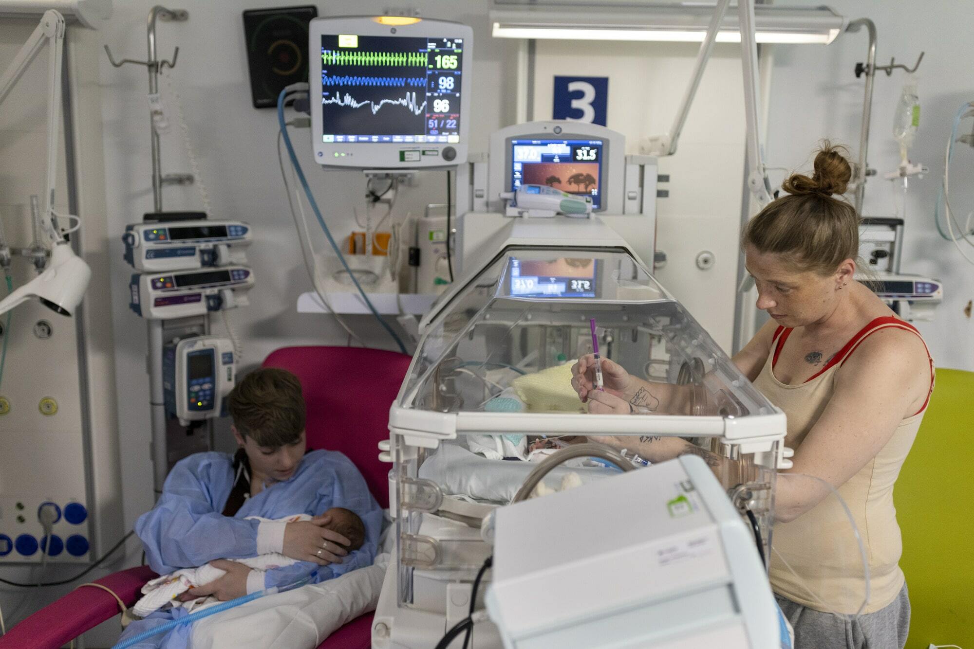 Equipment on the neonatal unit | Bliss